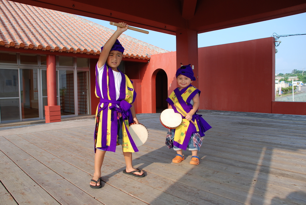 体験王国 むら咲むら ｜情報一覧｜沖縄で定番・おすすめの観光スポット｜沖縄観光情報WEBサイト おきなわ物語